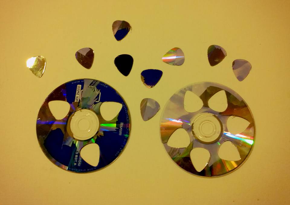 Recycled DVD/CD Art & Jewelry Tutorial