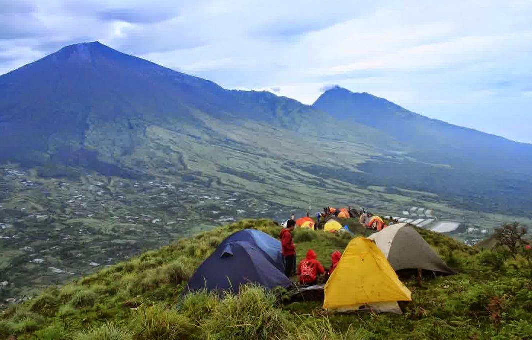 Bukit Pergasingan Sisi Lain Desa Sembalun - Jelajah Nusantara