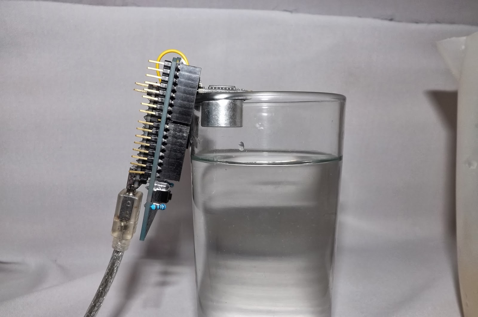 Hugo Sensor: Liquid sensor for the blind: Prototype V0.1 for liquid ...