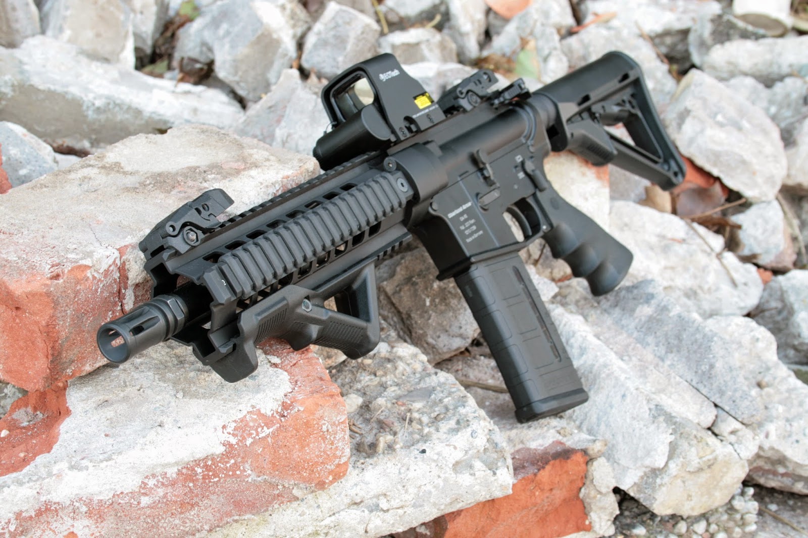 Defensa y Armas: Foto: Knights Armament SBR SR15 EEUU