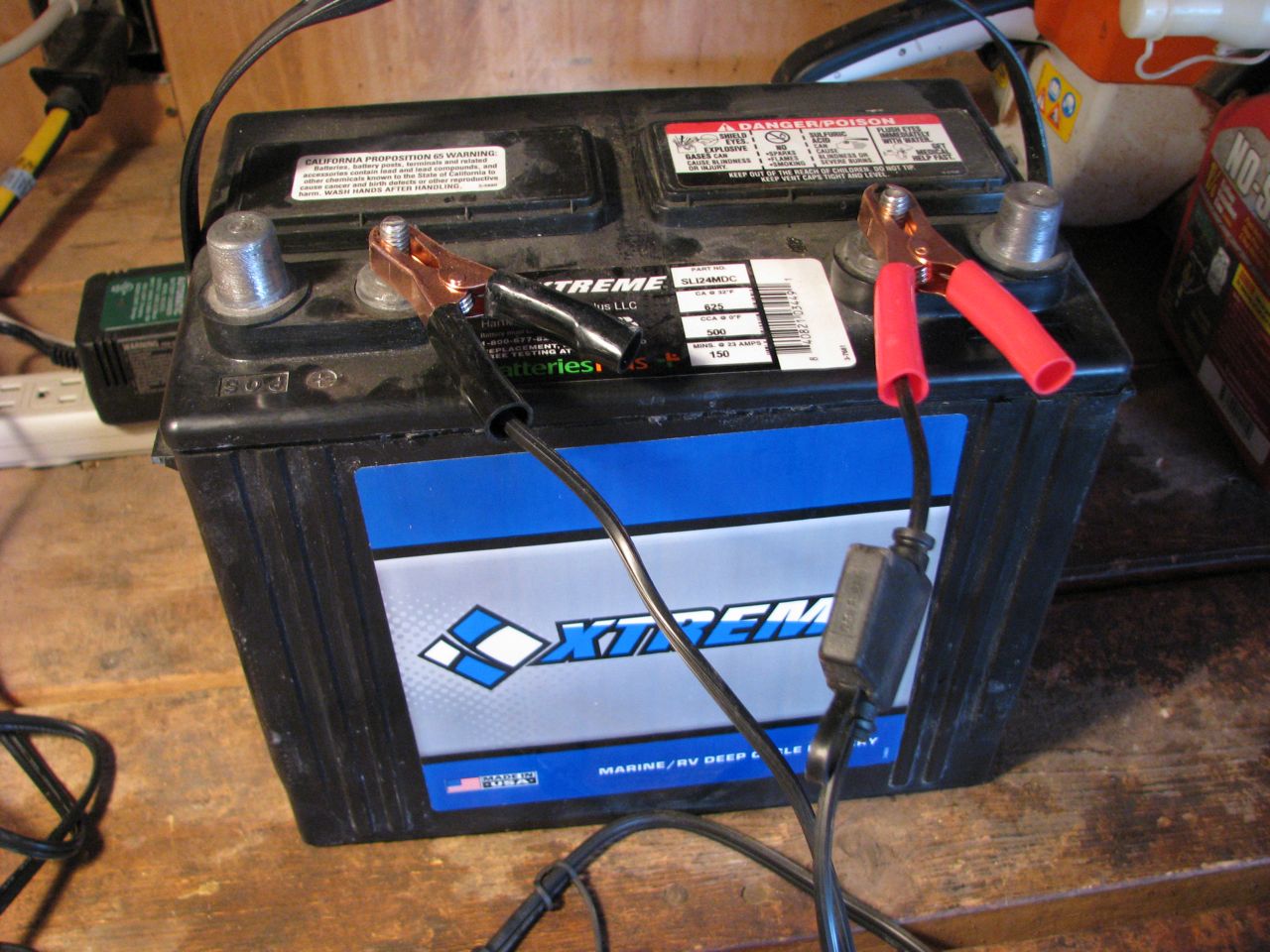 Tiny Yellow Teardrop: Winterizing the teardrop battery