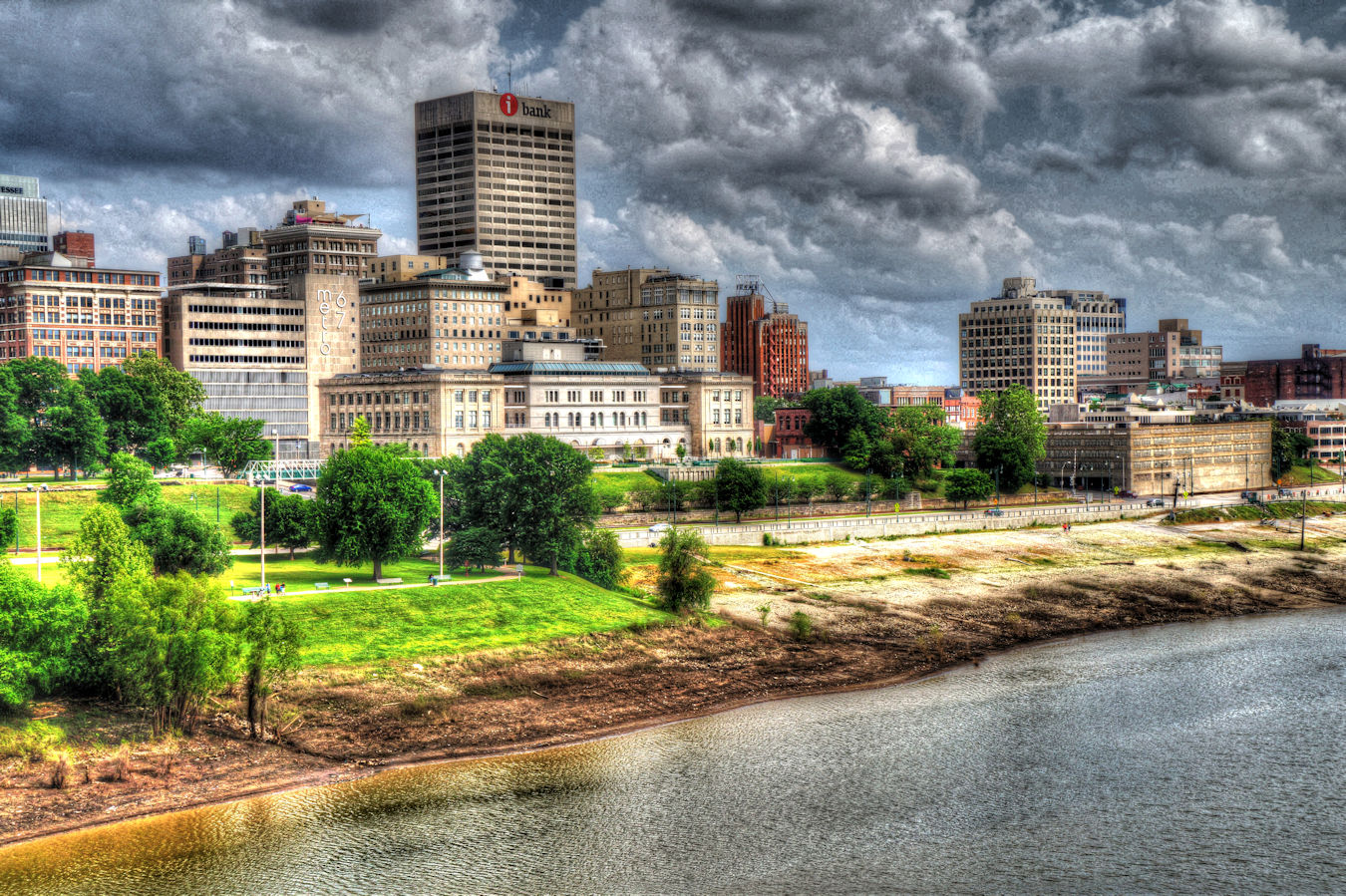 Memphis Mid-South Sights: Looking at the Memphis Skyline with HDR ...