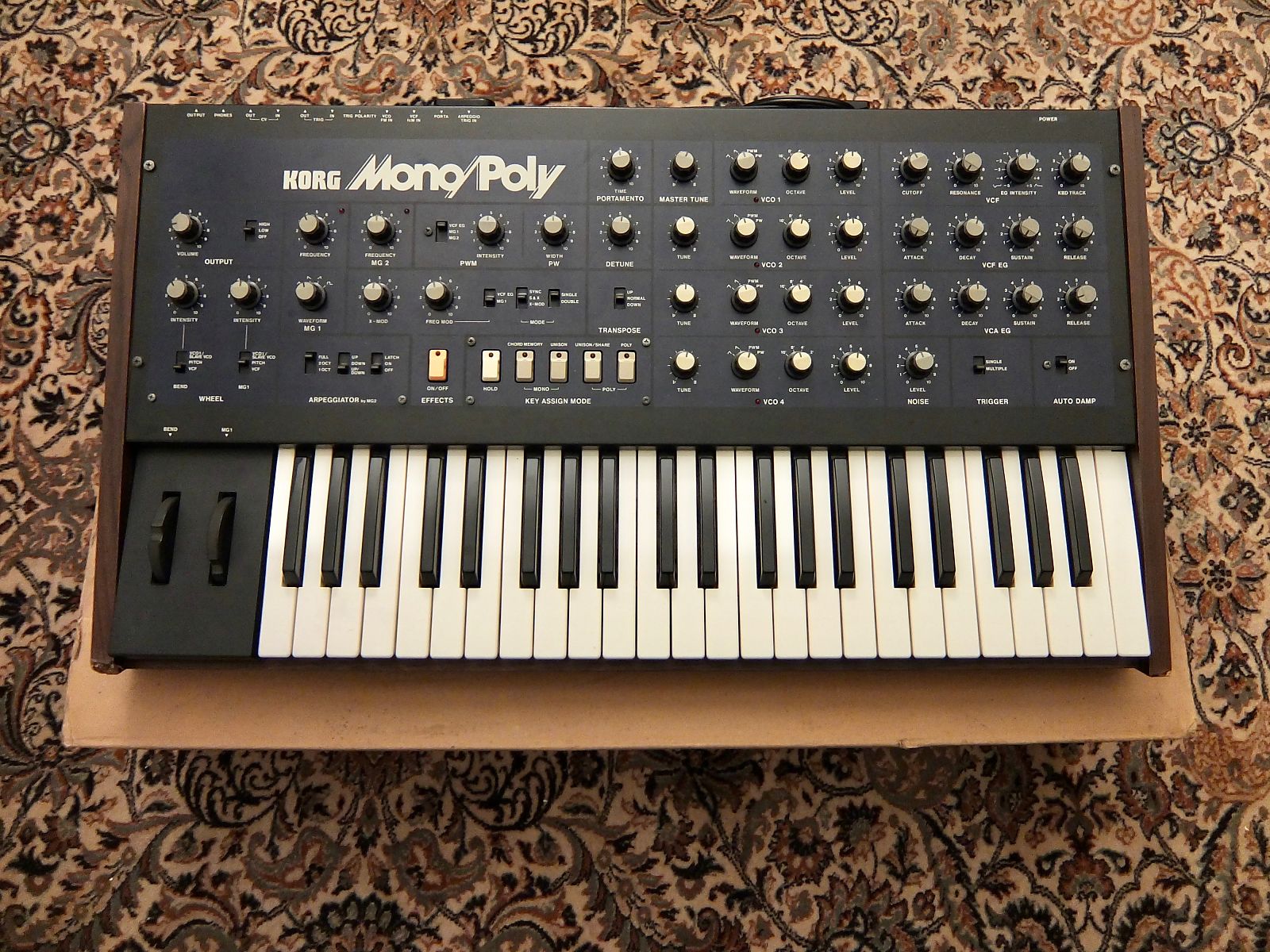 MATRIXSYNTH: Korg Mono/Poly SN 377510 w/ Original Box