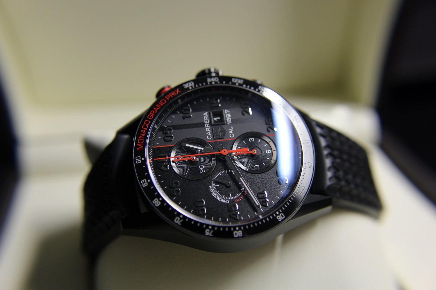 JAM TANGAN TAG HEUER CARRERA CALIBRE 1887 CERAMIC MONACO GP LIMITED ...