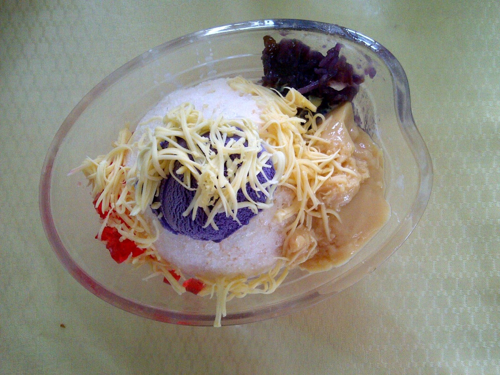 Bicolano Penguin: BEST TASTING HALO-HALO: DJC in Tiwi