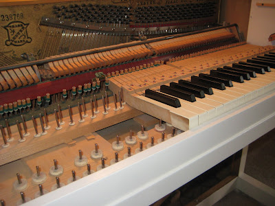 miss pink lemonade: Grandma's Piano