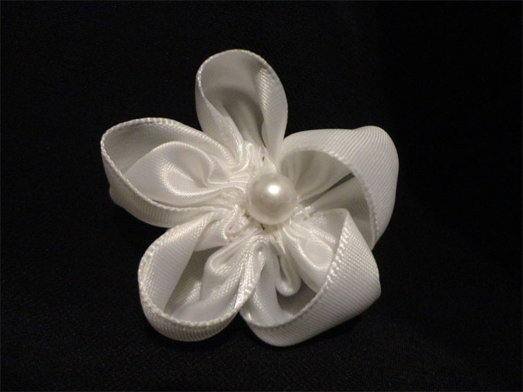 Secrets to Making Ribbon & Fabric Flowers: Mock Kanzashi Ribbon Flowers