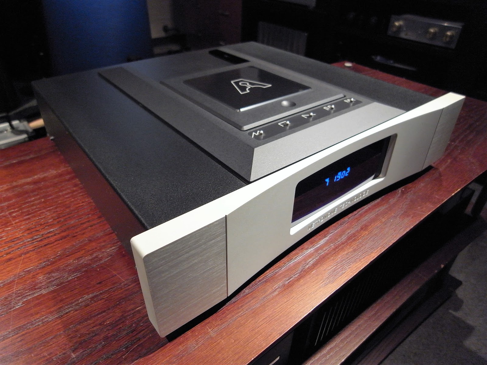 SIS AUDIO BLOG: 中古品情報 METRONOME TECHNOLOGIE CD3 SIGNATURE