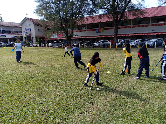 SEKOLAH KEBANGSAAN CONVENT MUAR: LATIHAN HOKI