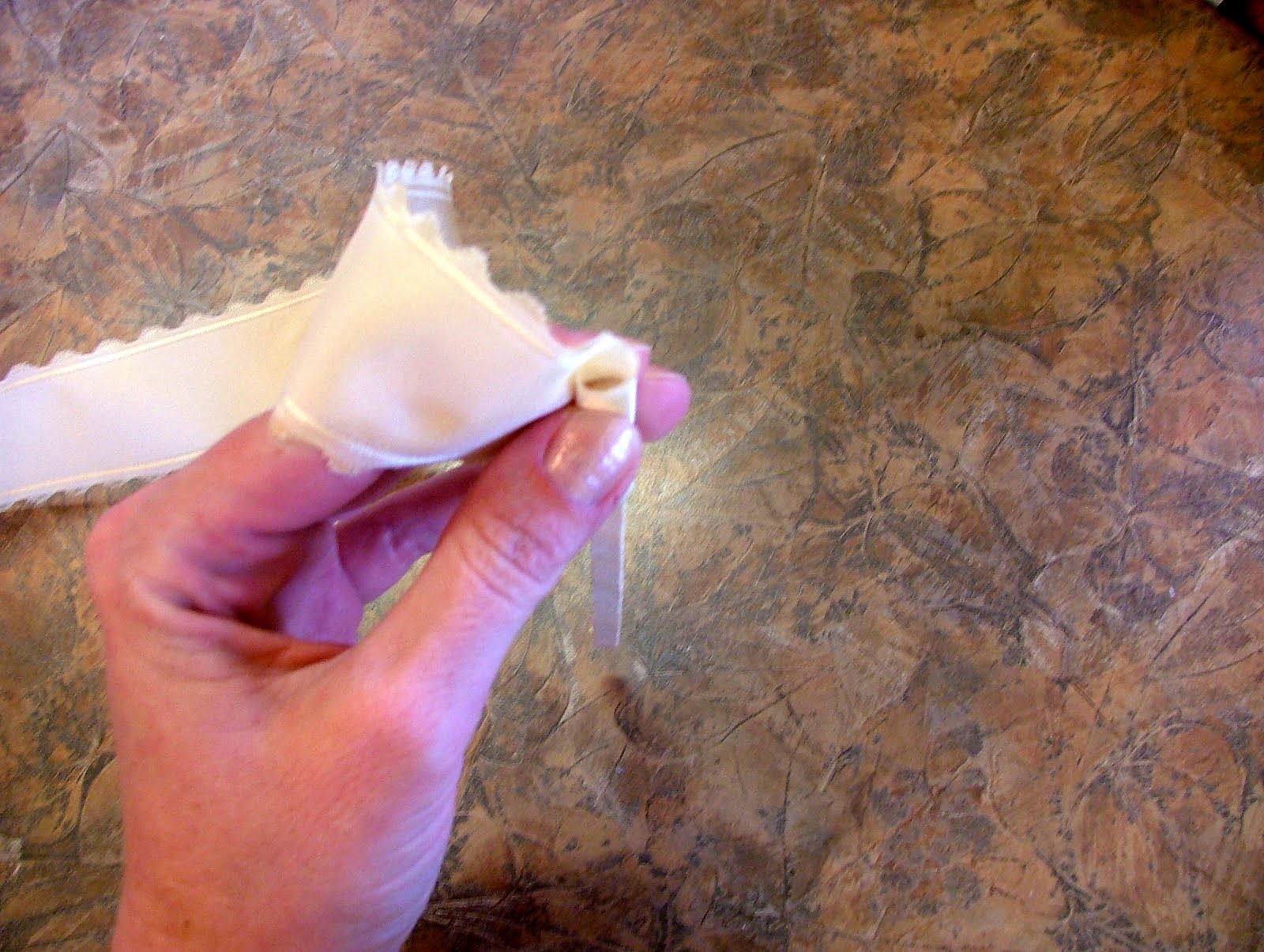 Andrea's Bow Cottage: Ribbon Roses