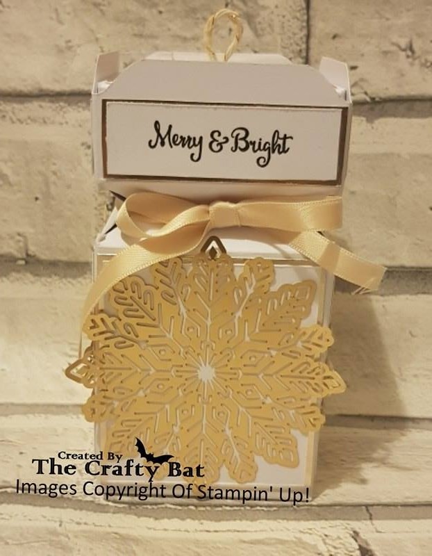 The Crafty Bat: Christmas Cracker Gift Box