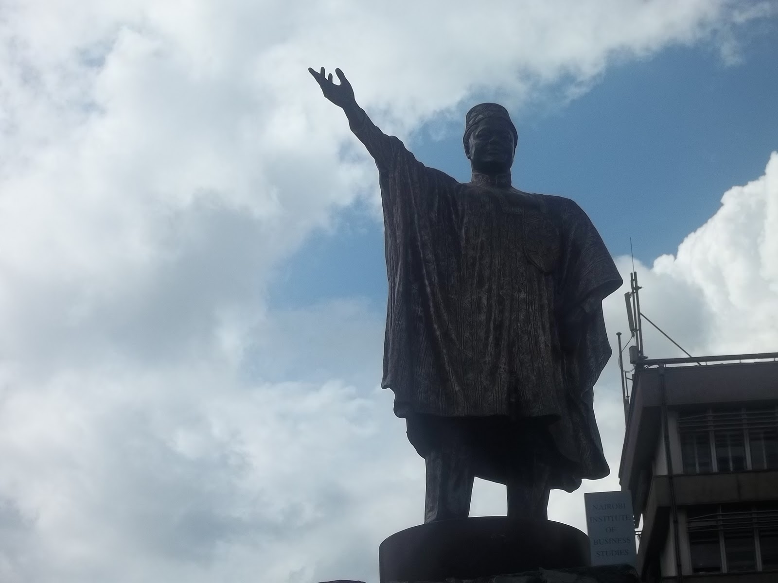Kymgrapher.: Tom Mboya's Monument.