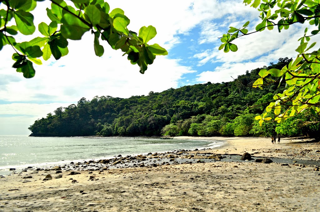 THE PILIPINAS PROJECT: BATAAN: Bagac (Playa La Caleta)