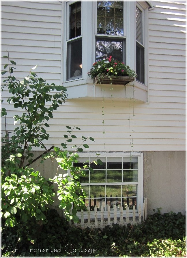 An Enchanted Cottage: Picket Fence Love...