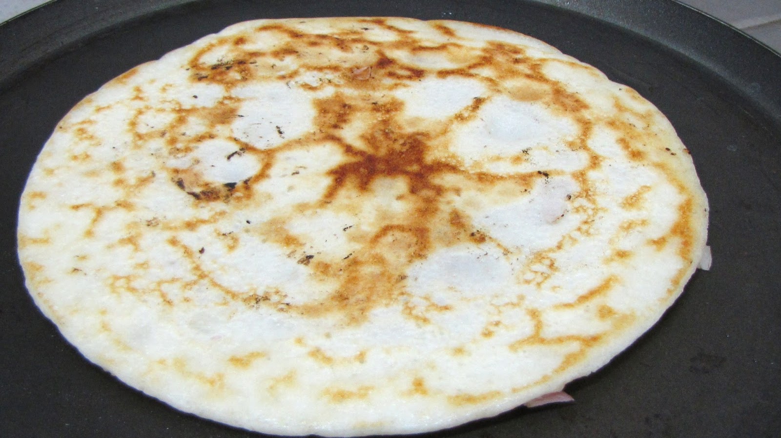 Cook's Diary: Simple Onion Oothappam