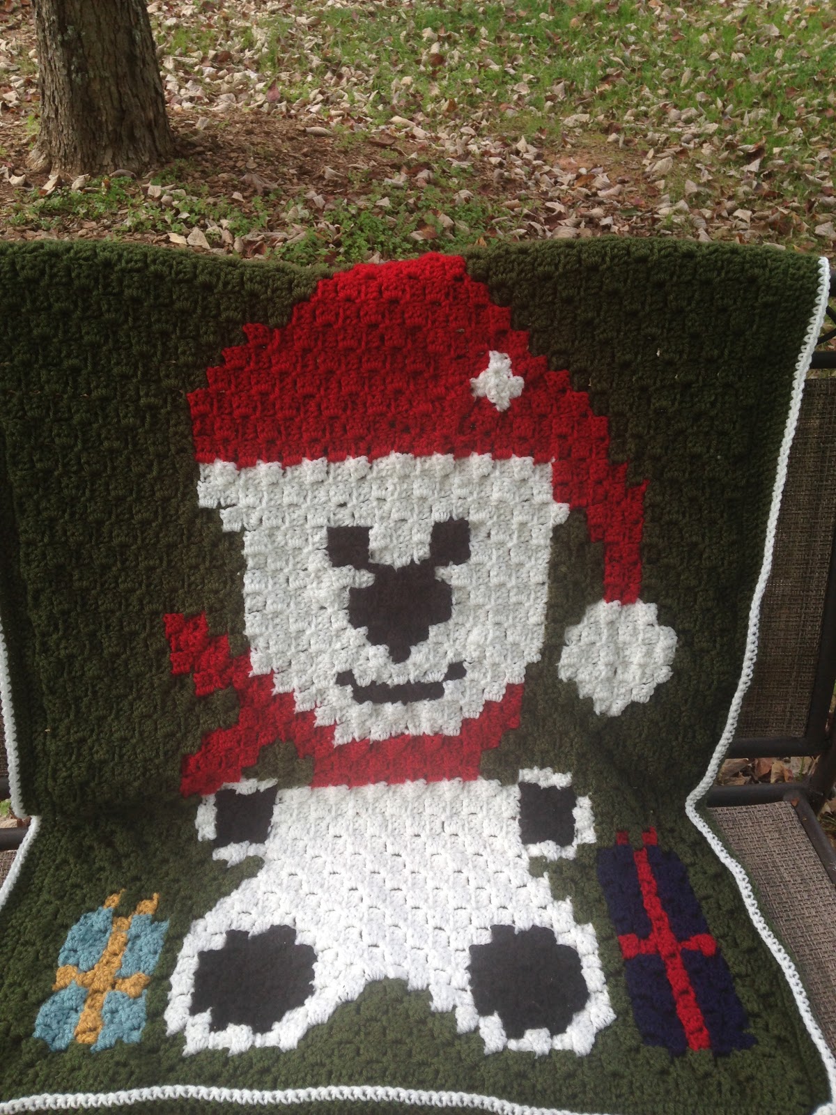 The Perfect Stitch...: Christmas Polar Bear Pixel Graph