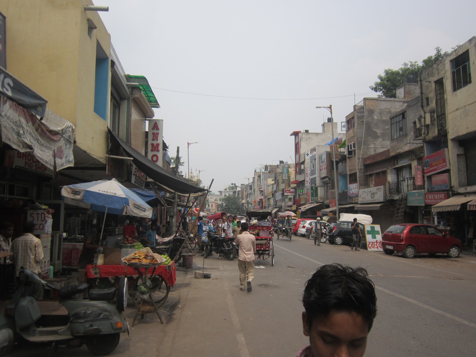 Pahar Ganj : New Delhi 110055: chuna mandi paharganj from panchkuian road