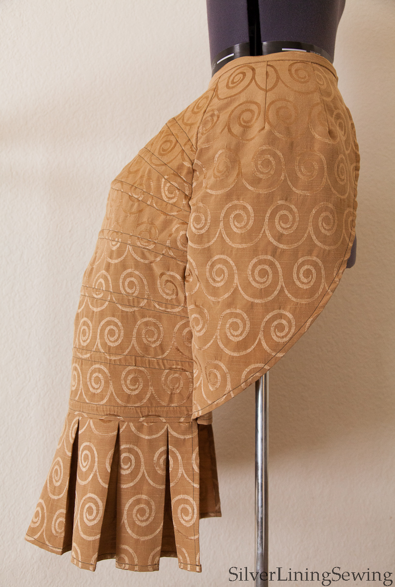 Silver Lining Sewing: Golden Bustle and Pattern Review