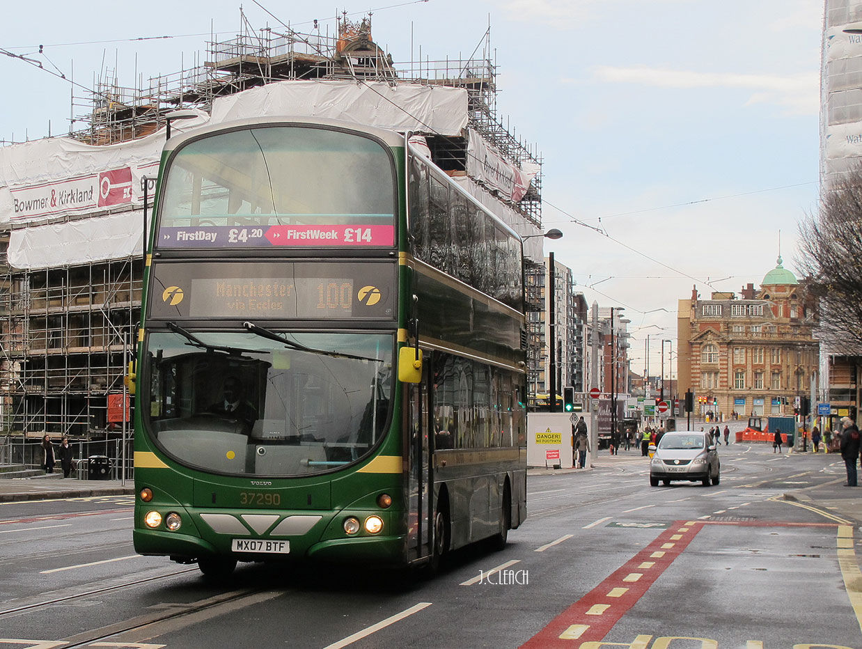 Busworld Photography: Nice First Bus in Salford City Colours