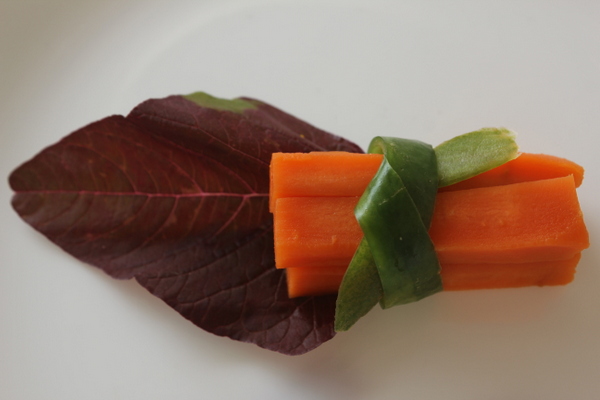 Garnishing with Bundles, Ties and Bows - Ribbons to Pastas