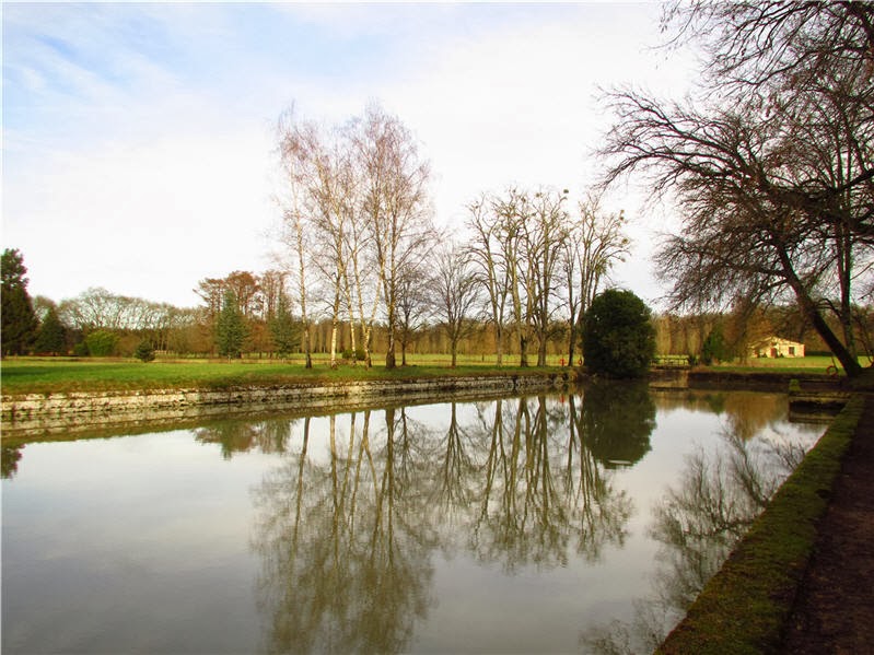 The story of our life returning to England from Braye-sous-Faye: A ...