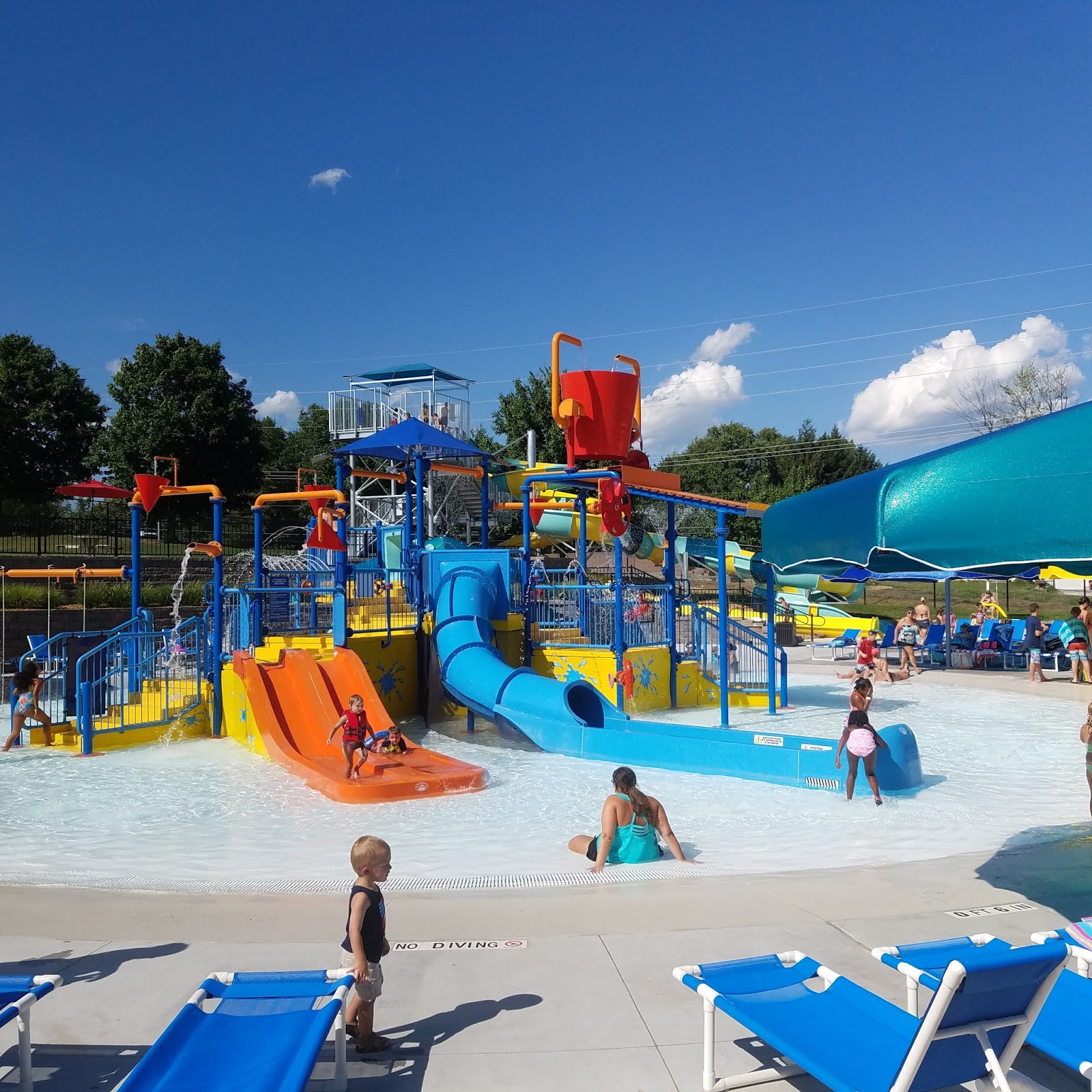 Play St. Louis: Wapelhorst Aquatic Facility, St. Charles