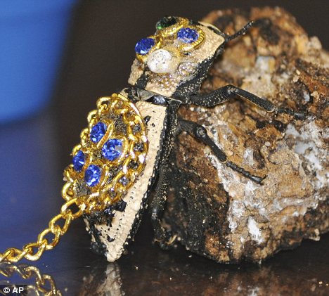 Brujaness Fashion: Joyería viva: Makech o Maquech