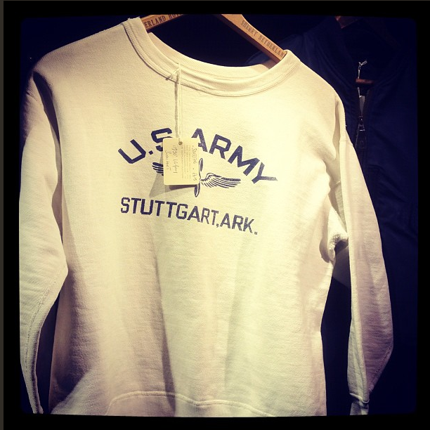66 supa: US ARMY TRAINING SWEAT
