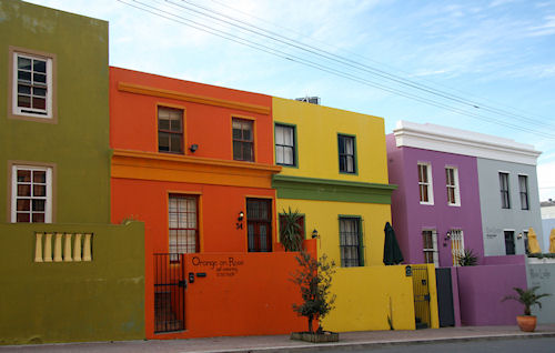 The Presurfer: 18 Cool Color-Blocked Buildings