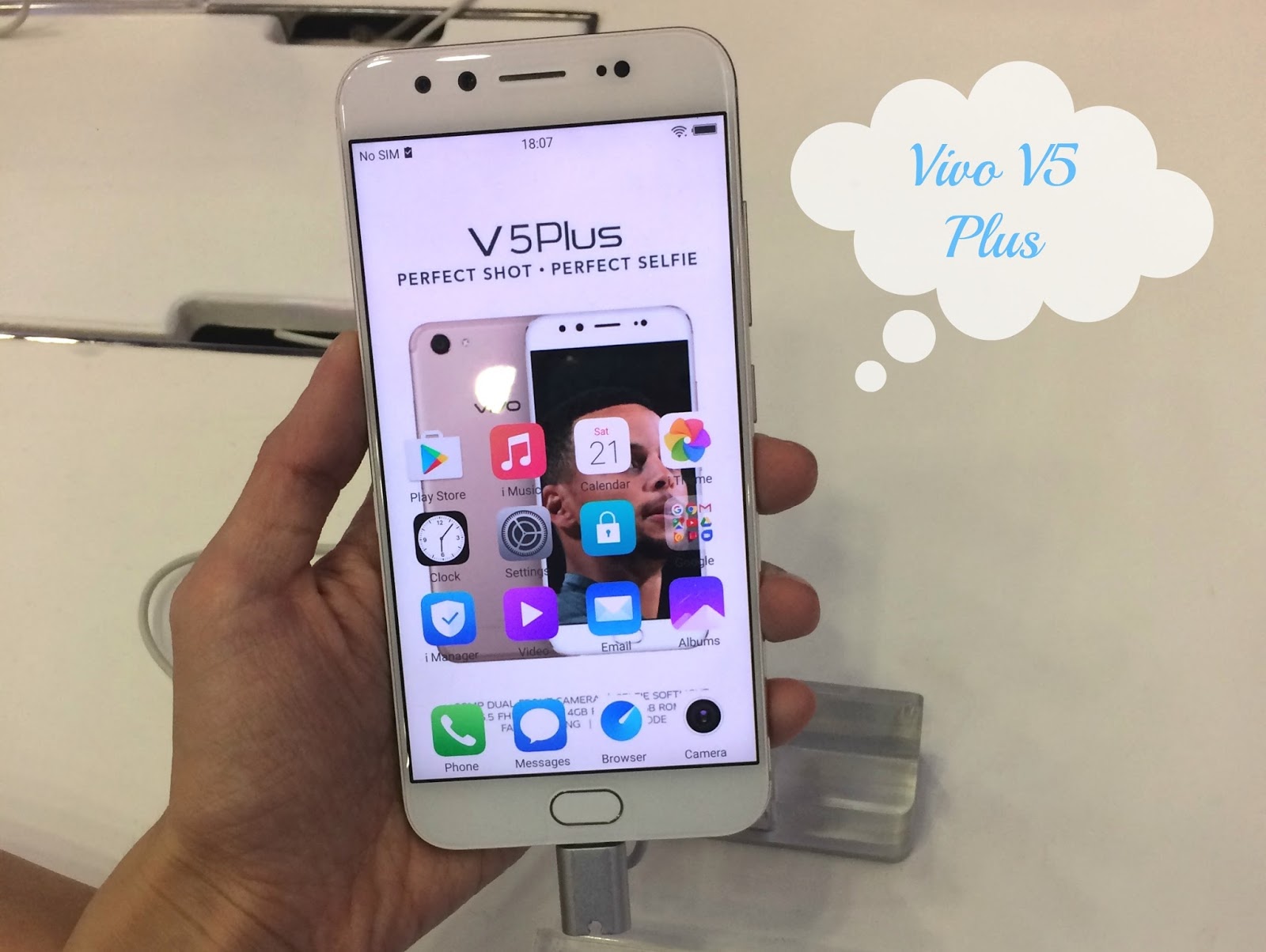 The world's first 20MP dual front camera: Vivo V5 Plus! - ARTSY FARTSY AVA