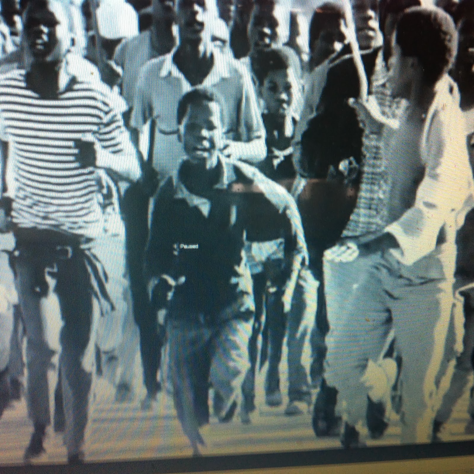 THE BLACK SOCIAL HISTORY:: BLACK SOCIAL HISTORY : THE SOWETO MASSACRE ...