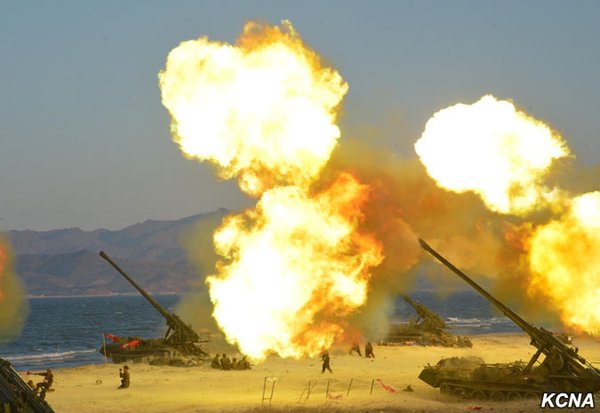 Historia y tecnología militar: Ejercicios de artillería de Corea del Norte