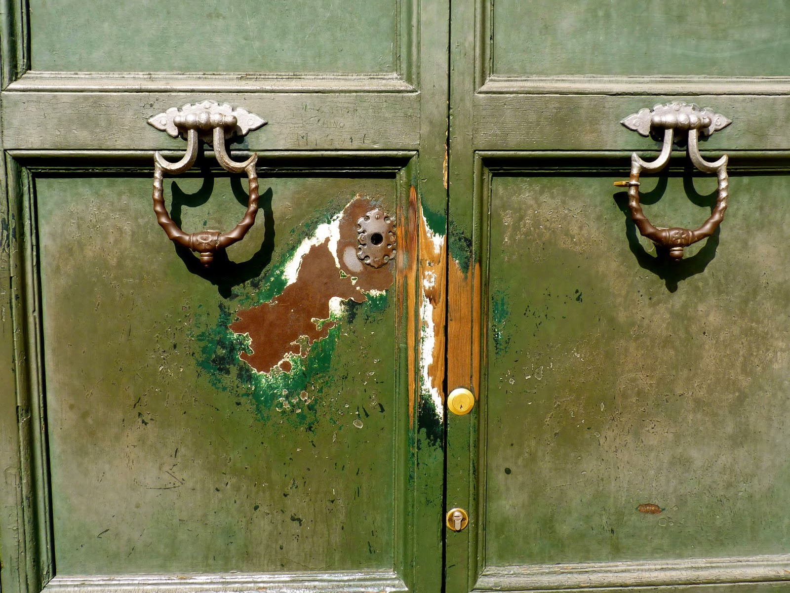 The secret keyhole in Rome - KRIZIA in TRAVELLAND