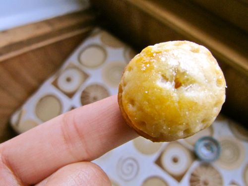 White Shell Chronicles: Chocolate / Banana & Apple Pixie Pies