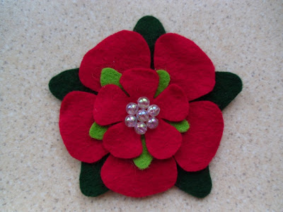Home Jules: Lancashire rose brooch
