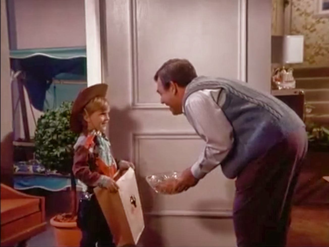 Holiday Film Reviews: Happy Days: "Haunted"