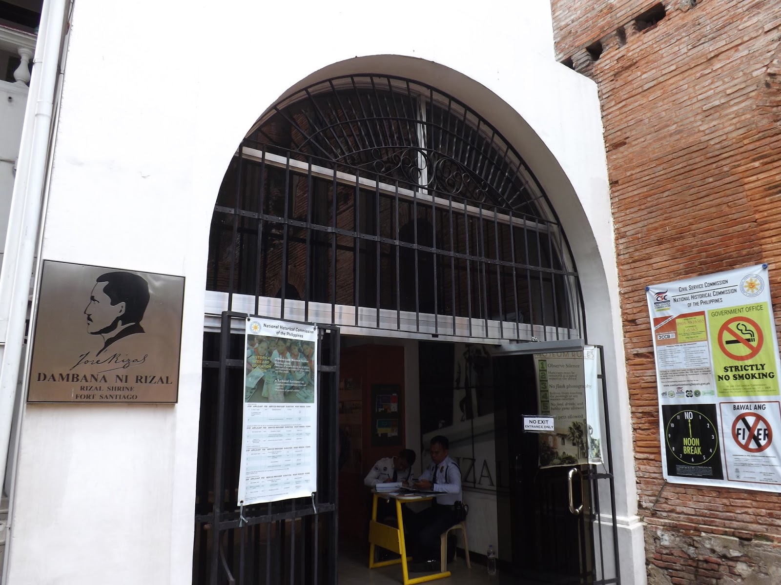 REVISITING THE HISTORIC FORT SANTIAGO IN INTRAMUROS - Touristang Pobre