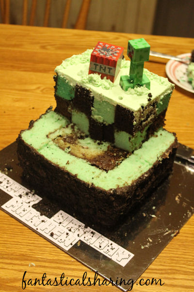 Fantastical Sharing of Recipes: Minecraft Cube Cake with Decorator's Buttercream