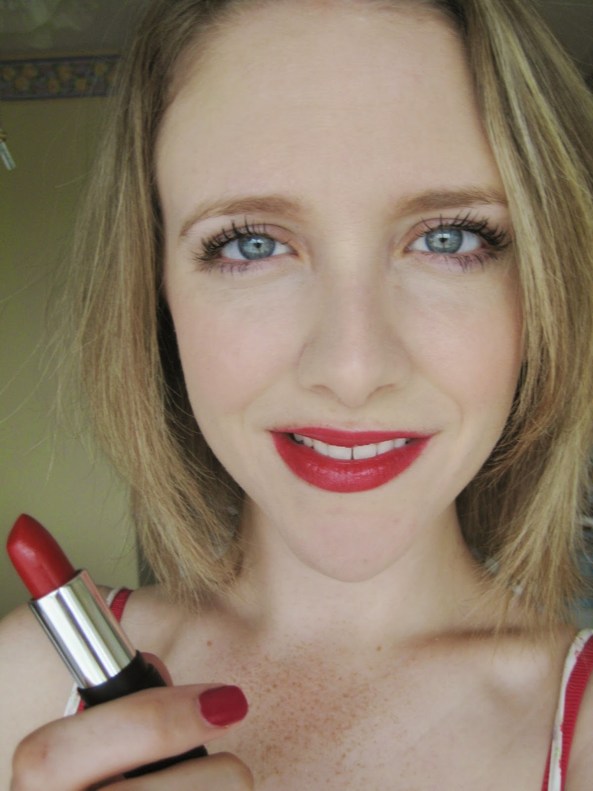Gone Natural Love: REVIEW: Red Apple Lipstick