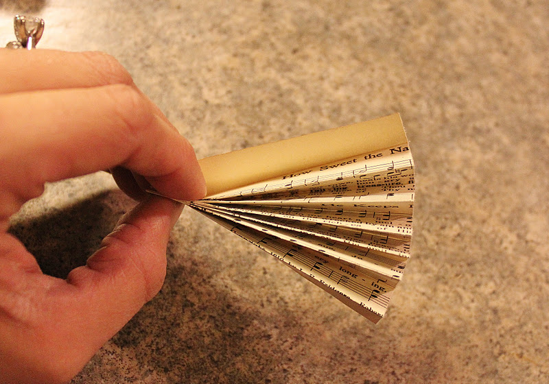 Confessions of a DIY-aholic: Antique Music Paper Ornaments