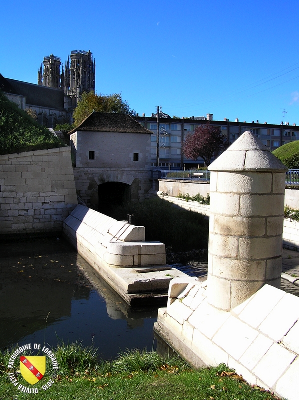 PATRIMOINE DE LORRAINE: TOUL (54) - Remparts Vauban