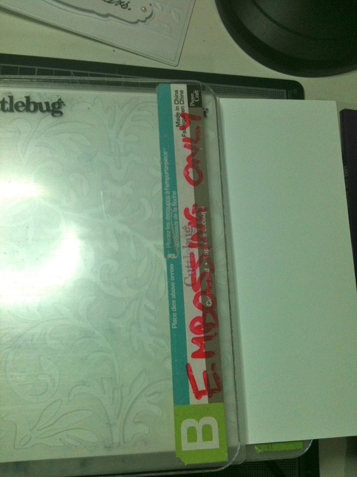 Sarah's Craft: How to emboss a strip using a Cuttlebug