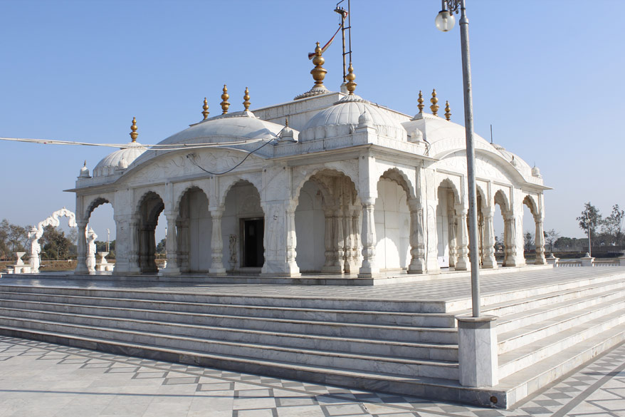 Pawapuri Jal Mandir | Beautiful Places