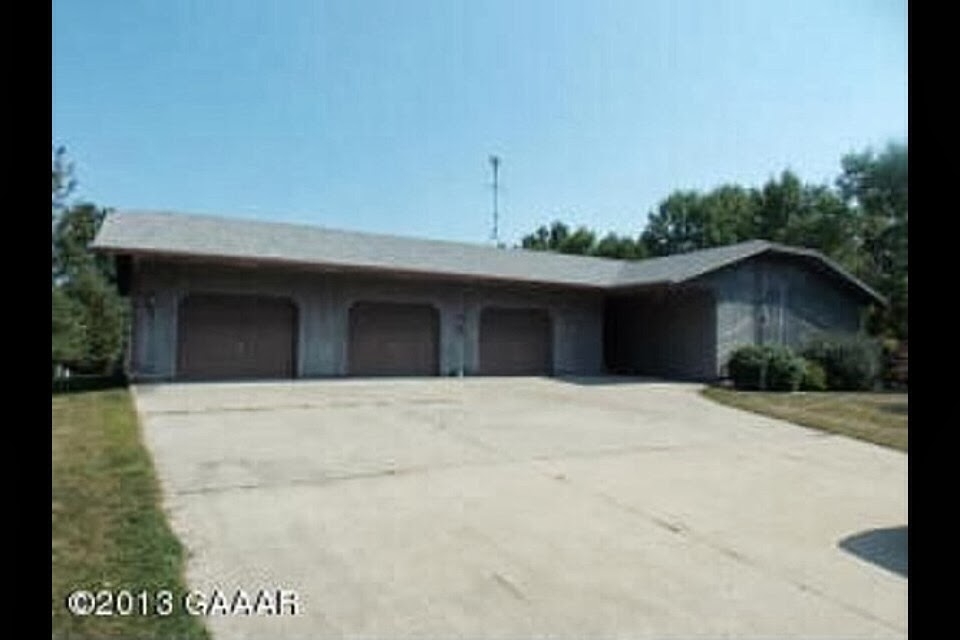 Carpet Castle : NEW HOUSE!