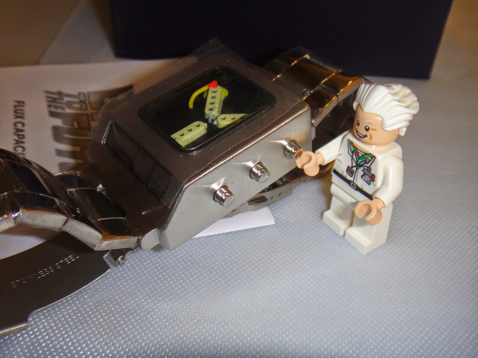 Juguetorama: Reloj de Volver al Futuro de Thinkgeek