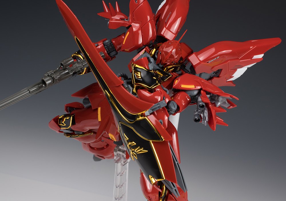 GUNDAM GUY: RG 1/144 Sinanju - Review by Schizophonic9