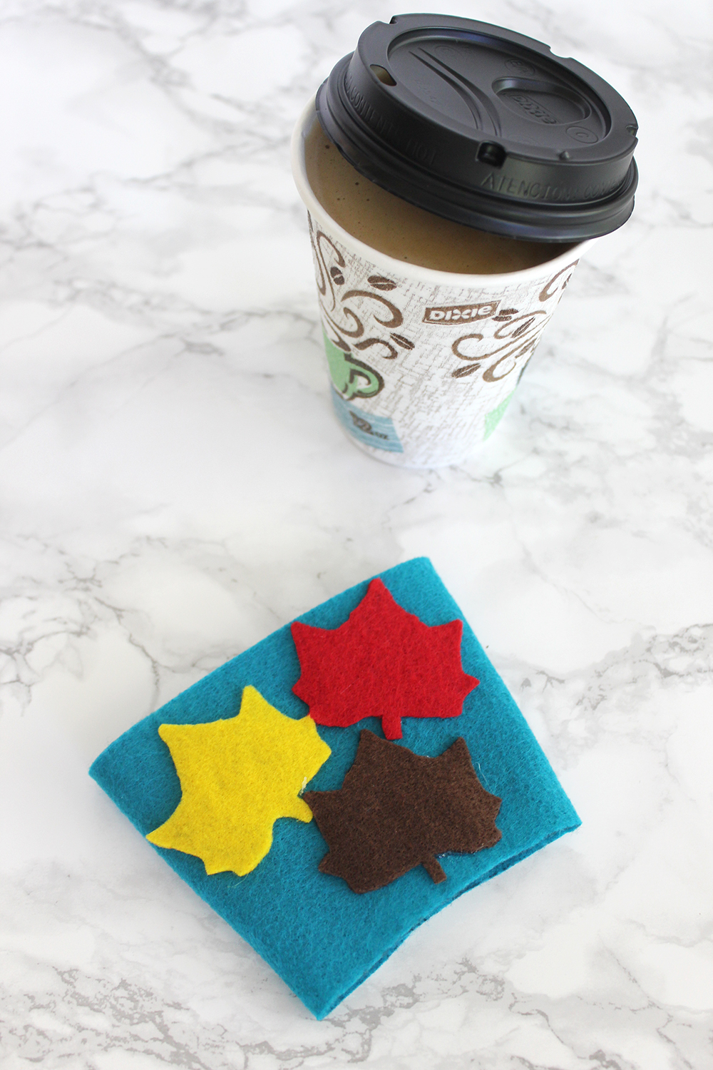 Southern Mom Loves: Crushing It: Make an Easy Fall Felt Cup Sleeve!