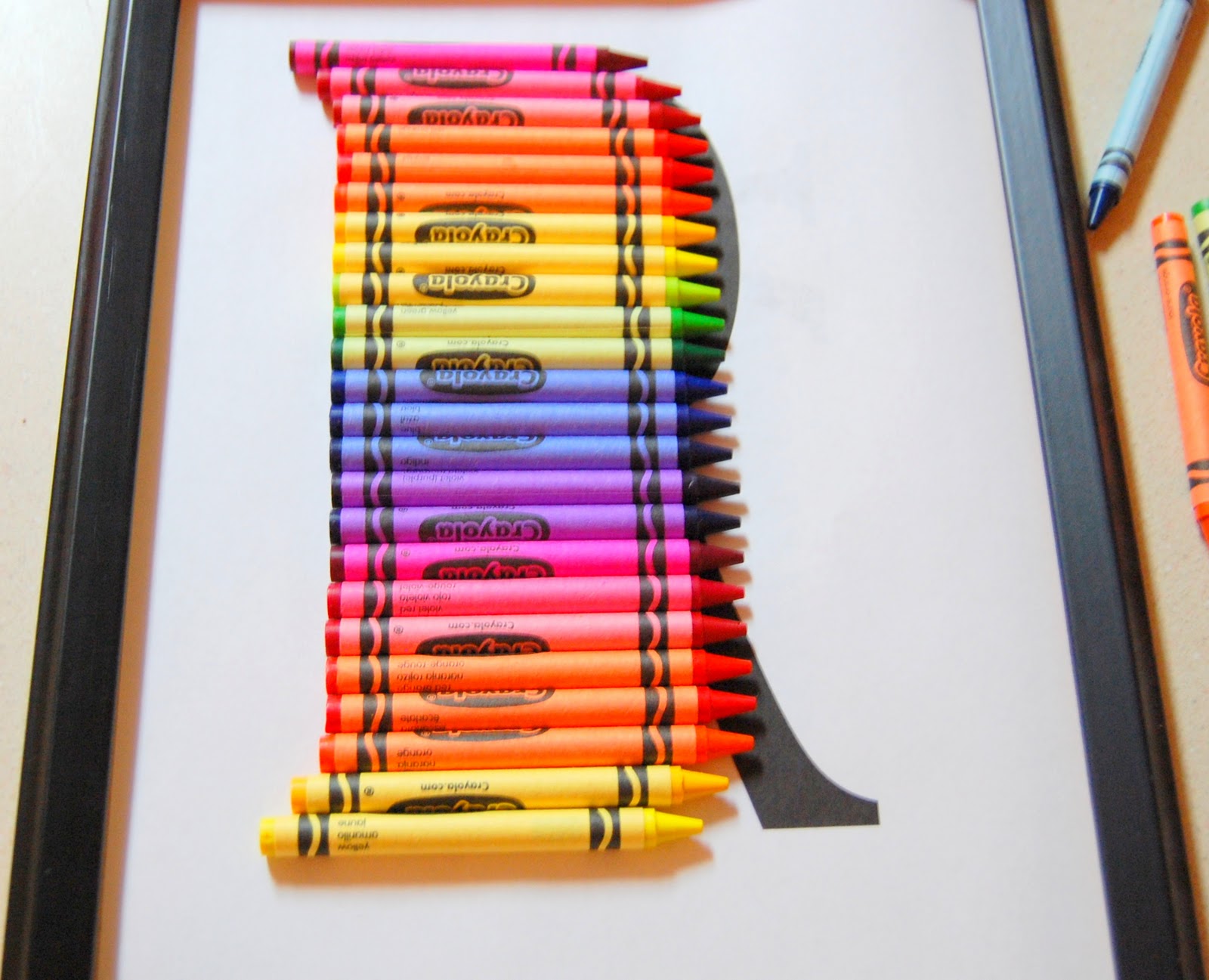 518 Interiors: Crayon Monogram Tutorial