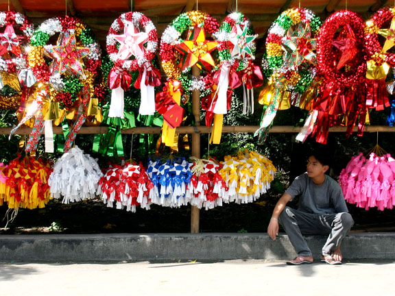 Pinoy tradition: the Christmas Parol | Hello from Davao.