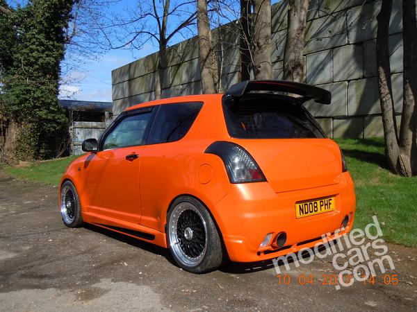 Swift R Brothers: Orange Suzuki Swift R
